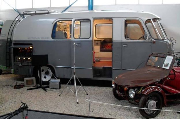 April 15: RNW returns for broadcast from original news van | The SWLing ...