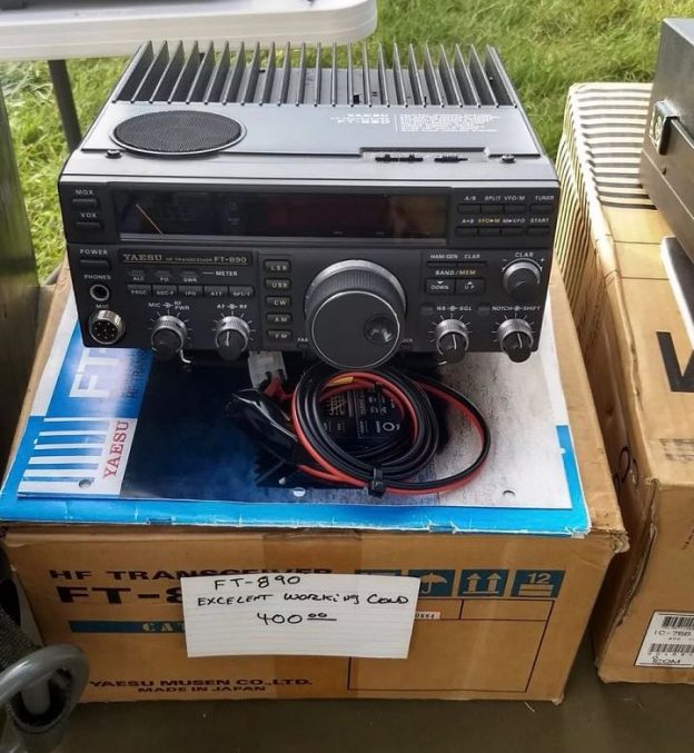 The best transceiver for a new ham and seasoned SWL? | The SWLing Post