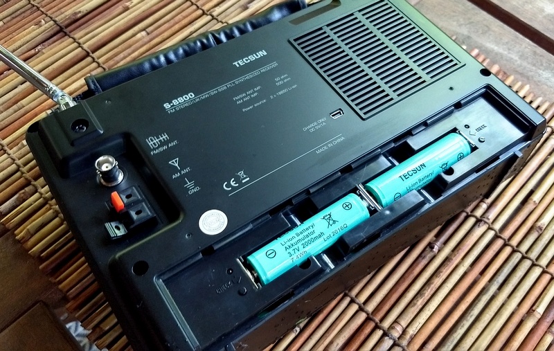 A review of the Tecsun S-8800 shortwave/LW/AM-MW/FM portable receiver ...