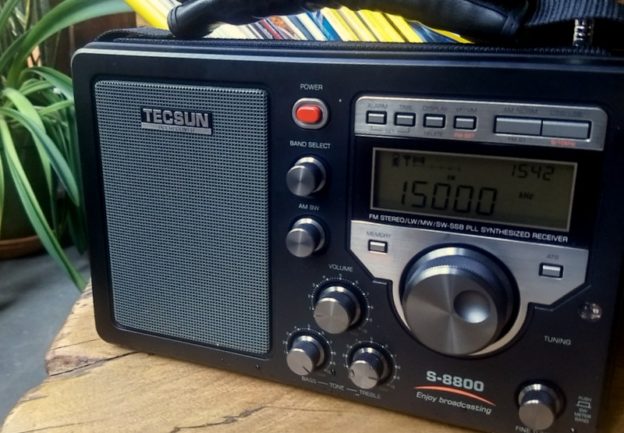 A review of the Tecsun S-8800 shortwave/LW/AM-MW/FM portable receiver ...
