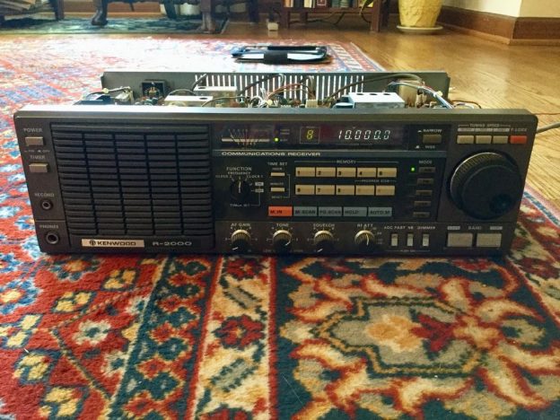 Kenwood R-2000: Luke’s simple fix for a frozen encoder | The SWLing Post