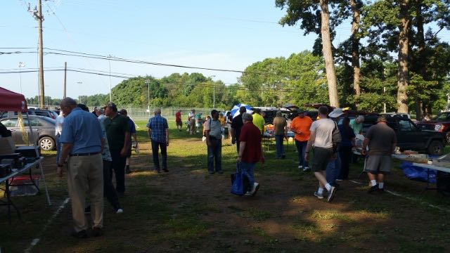 Photos from the Berryville Hamfest | The SWLing Post