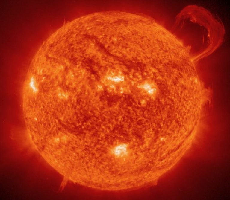 Grand Solar Minimum may lie ahead according to an article in Nature ...
