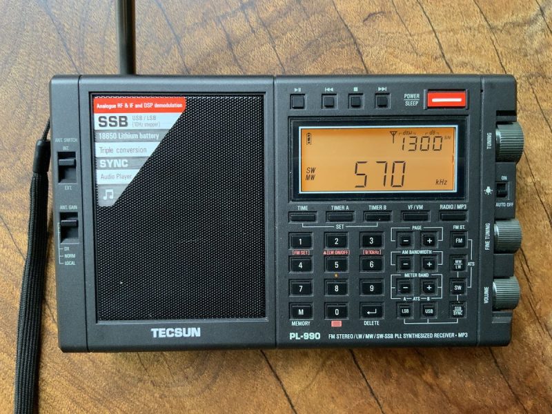 Tecsun PL-990 Hidden Feature: Toggling ferrite bar and telescopic whip ...