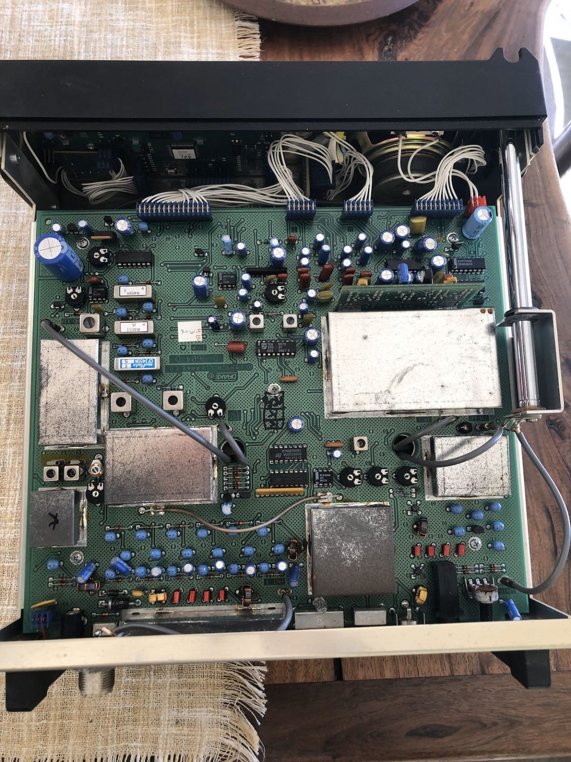 Replacing the keypad on my Drake SW8 | The SWLing Post