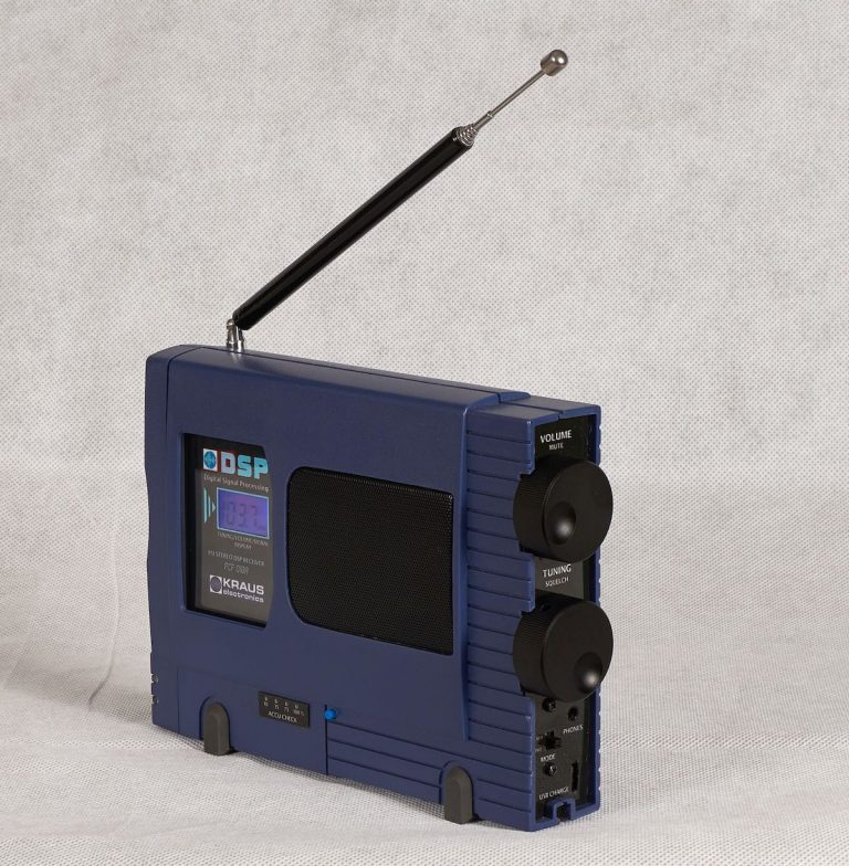 The Gift That Keeps On Giving: Pavel’s Amazing Upcycled Hombrew Radios ...