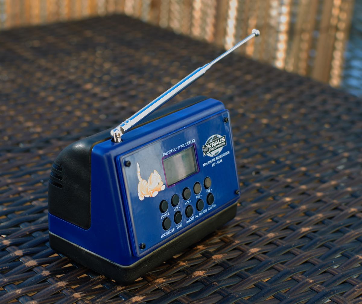 The Gift That Keeps On Giving: Pavel’s Amazing Upcycled Hombrew Radios ...