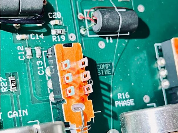 Frans experiments with the MFJ-1026 Noise Canceling Signal Enhancer ...