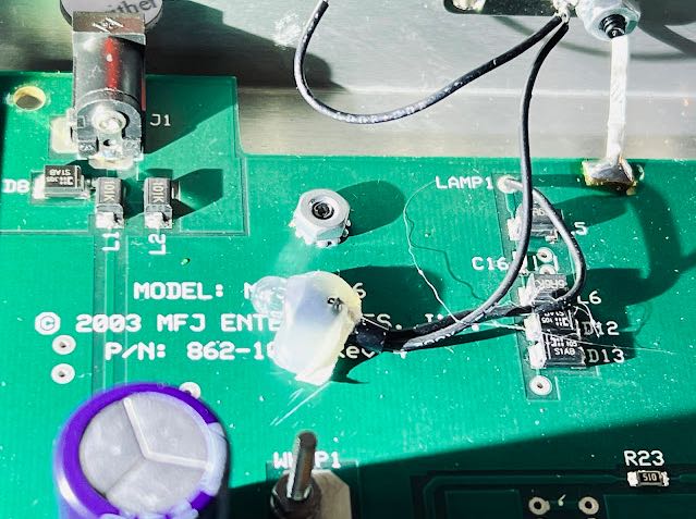 Frans experiments with the MFJ-1026 Noise Canceling Signal Enhancer ...