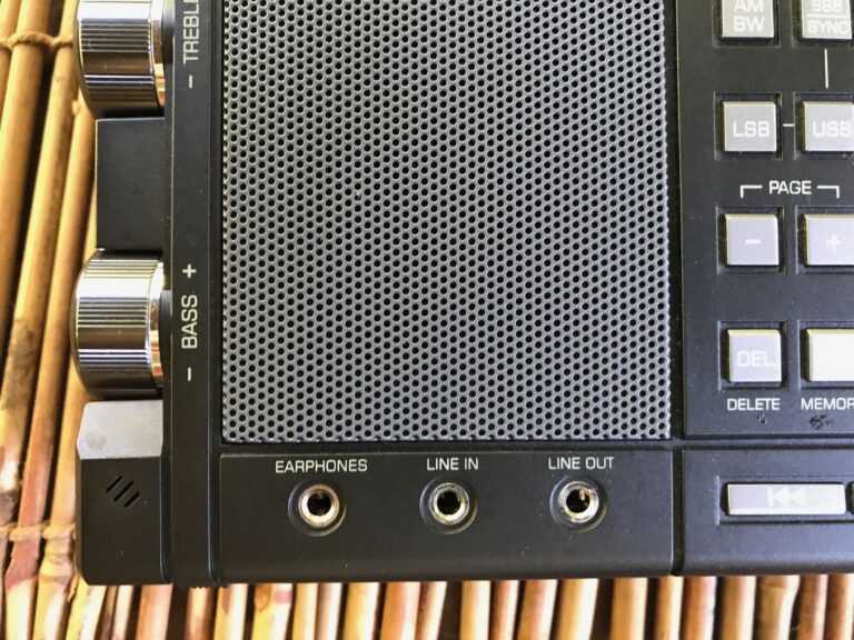 A review of the Tecsun H-501x portable shortwave radio receiver | The ...