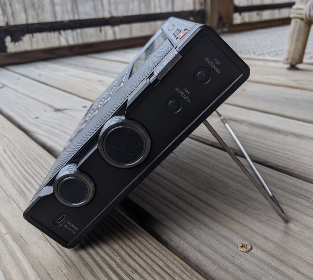 A review of the Tecsun H-501x portable shortwave radio receiver | The ...