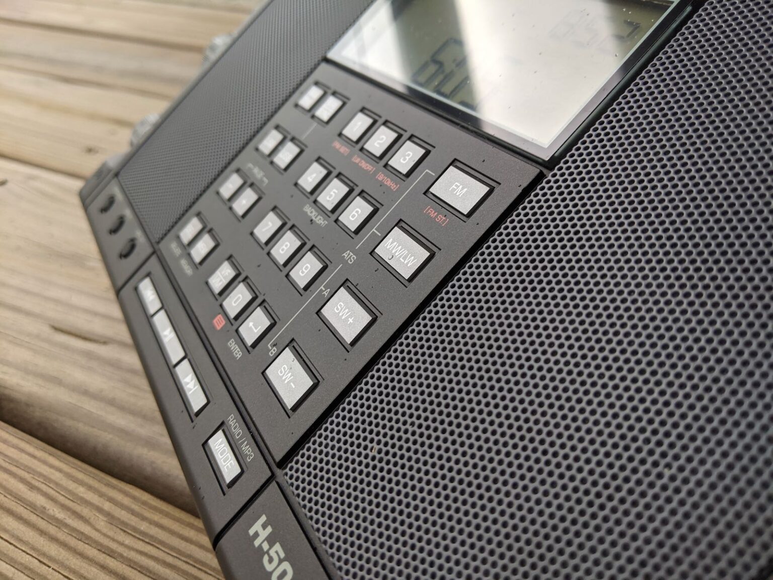 A review of the Tecsun H-501x portable shortwave radio receiver | The ...