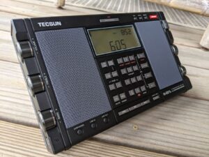 A review of the Tecsun H-501x portable shortwave radio receiver | The ...