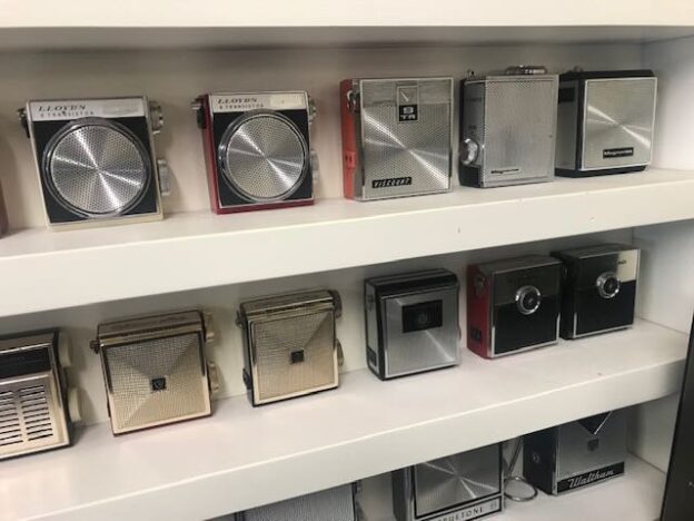 Mark’s collection of vintage micro radios | The SWLing Post