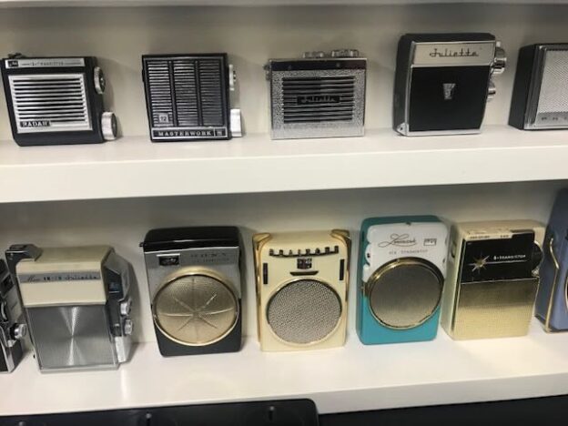 Mark’s collection of vintage micro radios | The SWLing Post