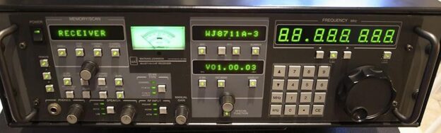Comparing the Watkins-Johnson WJ-8711 & WJ-8712 with TEN-TEC RX-340 ...