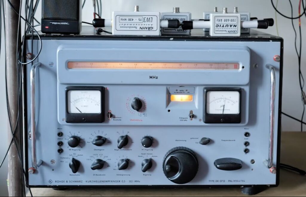 Frans improves connections to his Hurricane Transmitter | The SWLing Post