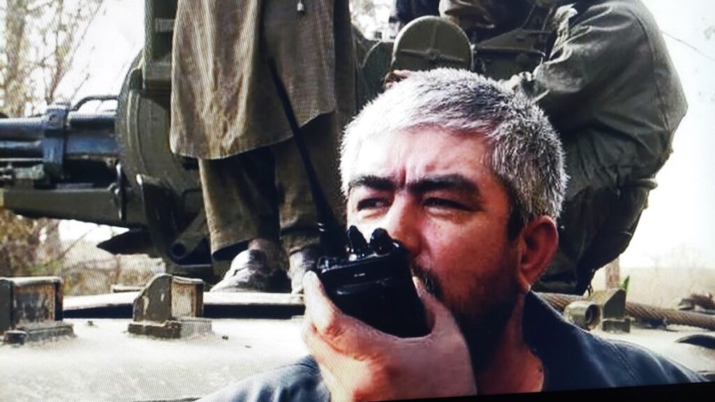 Dan spots an Icom HT in Netflix Series “Spy Ops” | The SWLing Post