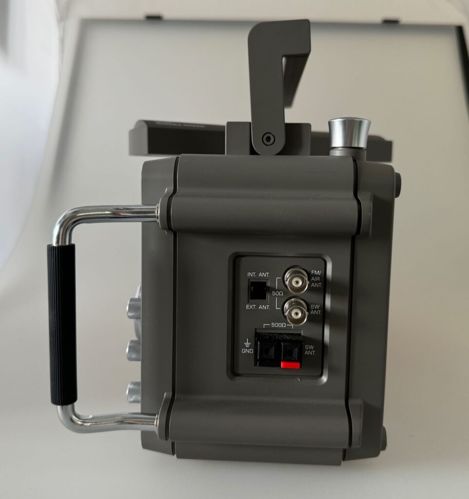 Dan Robinson Reviews the New Tecsun S-2200X Portable Receiver | The ...