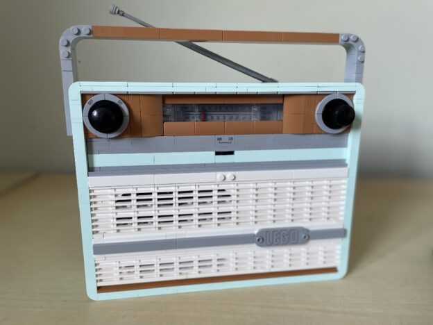 Mark Dials Into Nostalgia with the Lego Retro Radio | The SWLing Post